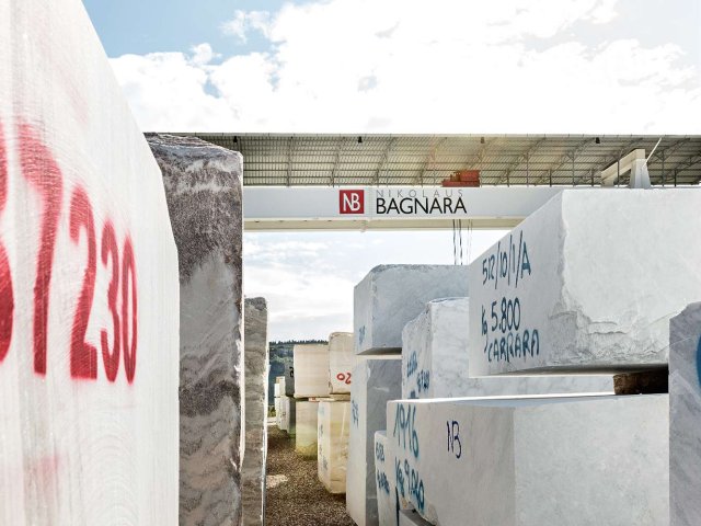 Natural stone blocks - high quality raw materials / Bagnara